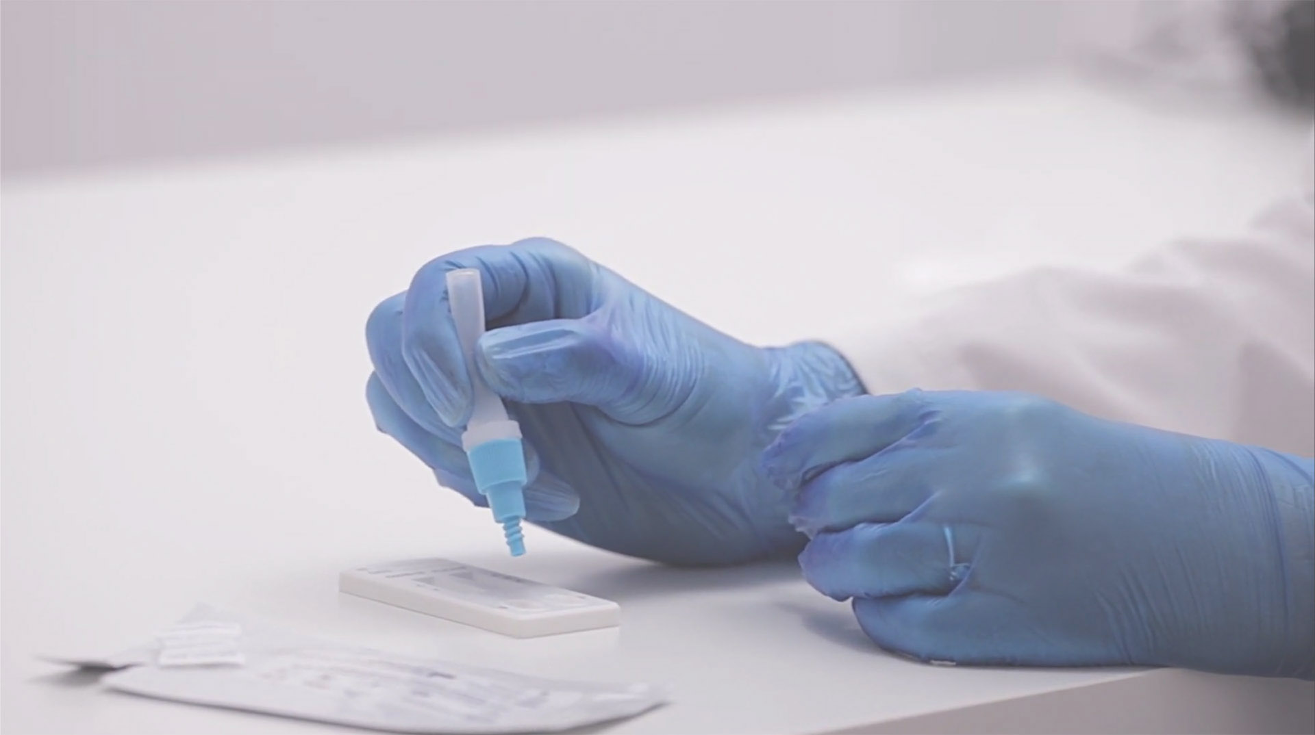 teste rapide dds diagnostic – antigen-combo-covid-gripa background ...